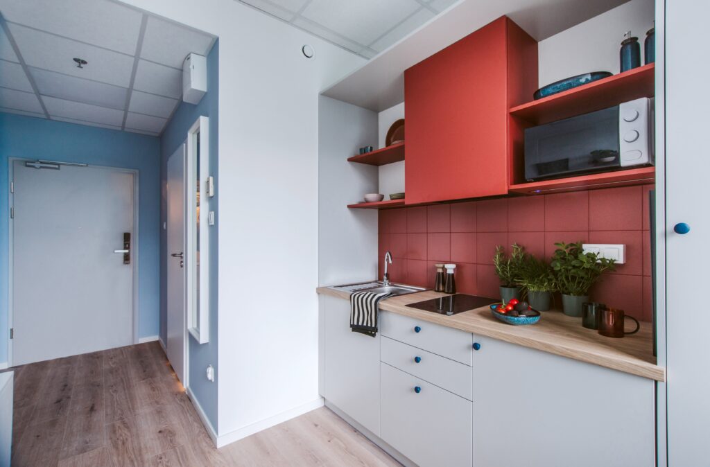 Economy Large Triple in Warsaw | SHED Warsaw Sky Living